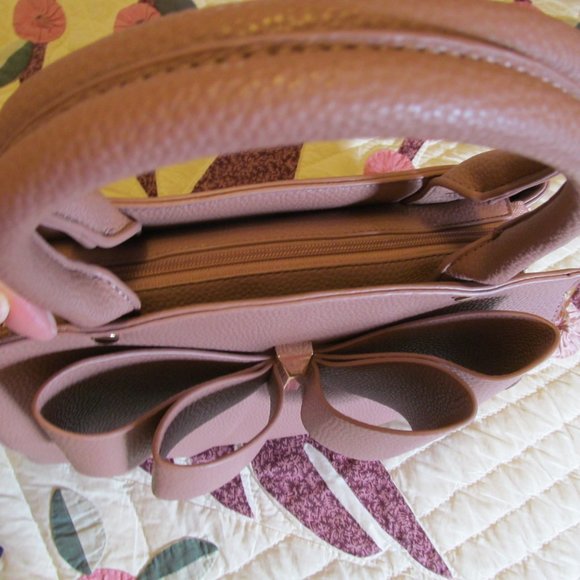 Crossi New York | Bags | Crossi New York Mauve Bow Bag | Poshmark